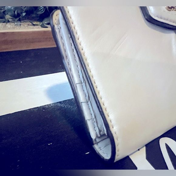 Coach | Bags | Coach Cream Leather Wallet With Metallic Clasp Call Out ...